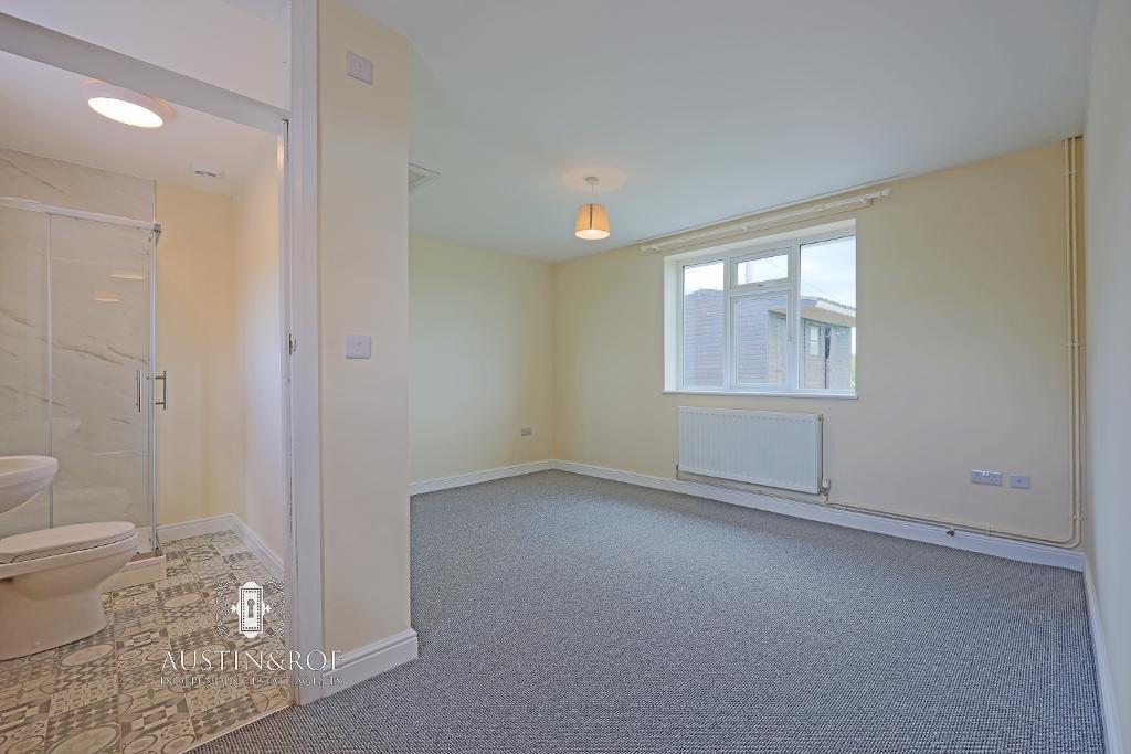 3 Bedroom Detached Bungalow To Let in Cresswell Road, Hilderstone ...